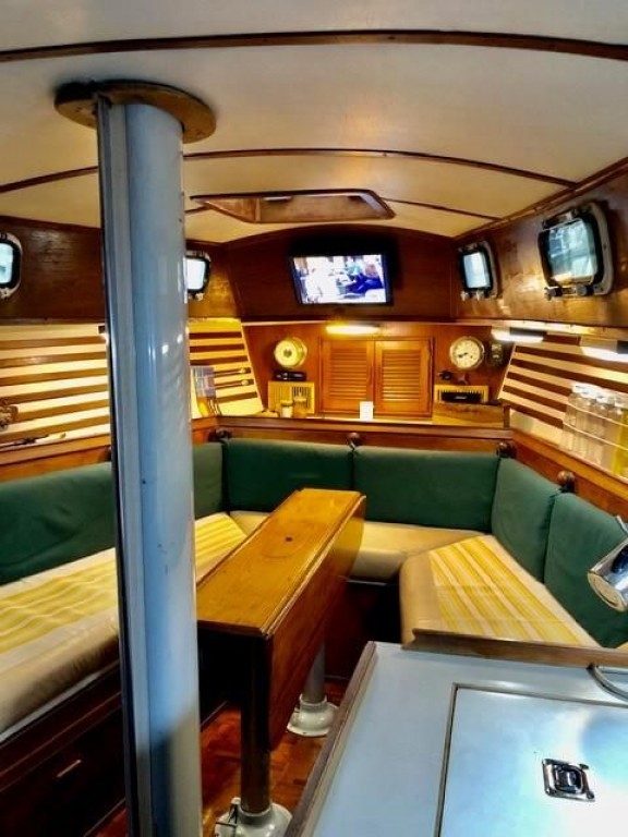 BoatSeeker - EXPIRED: 1979 Endeavour 37
